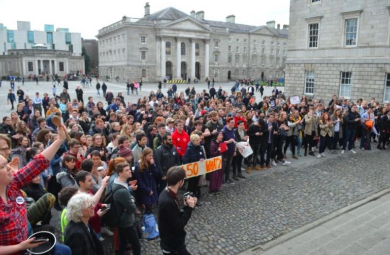 Fórsa supports student protest at Trinity College Dublin - Forsa