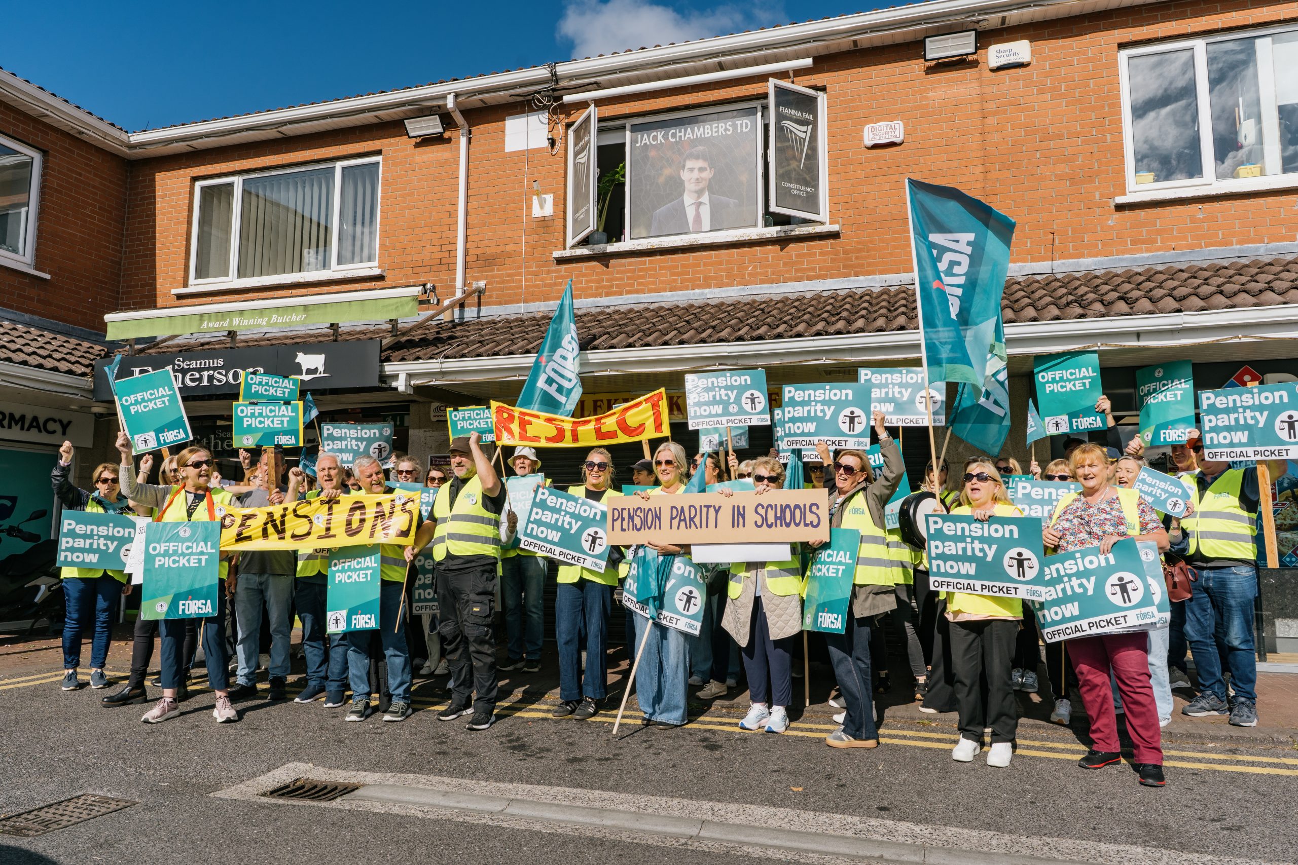 Photos: Strikes for Pension Parity by School Secretaries and Caretakers ...